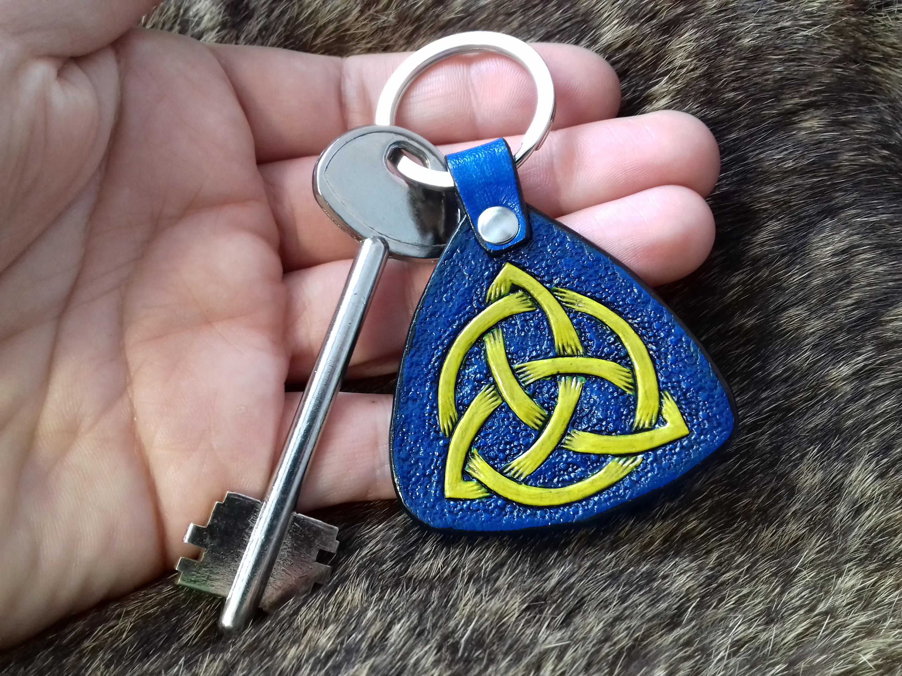 Triquetra Leather Keyfob Celtic Keychain Leather Celtic - Etsy