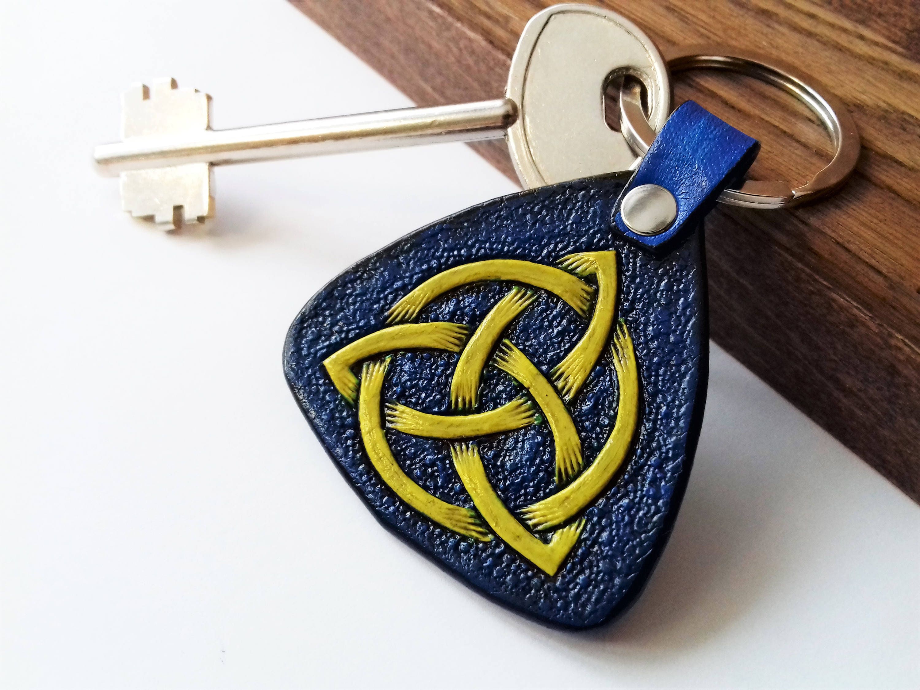Triquetra Leather Keyfob Celtic Keychain Leather Celtic - Etsy
