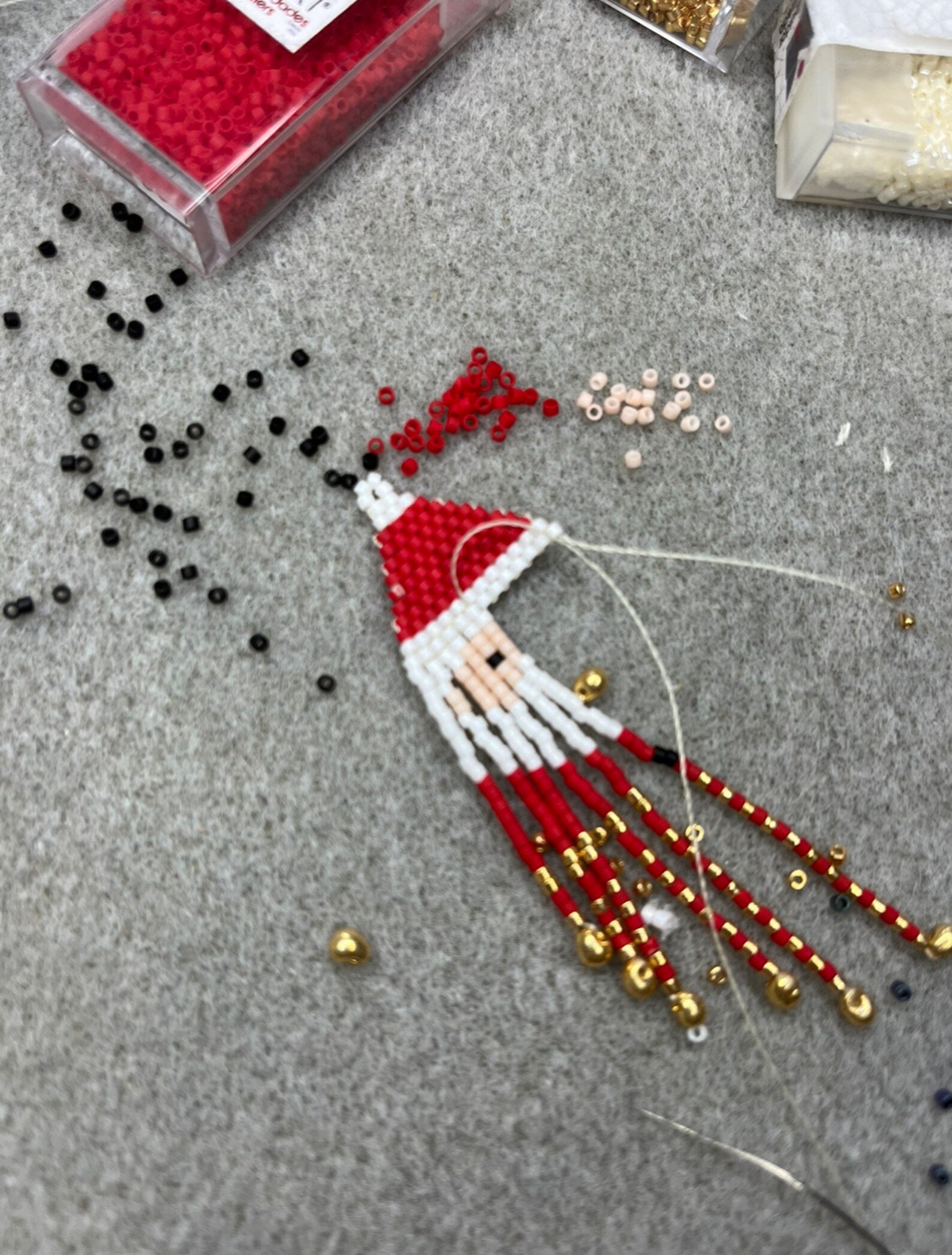 Santa Fringe Earrings Pattern and Tutorial, Beaded Dangle Earrings ...