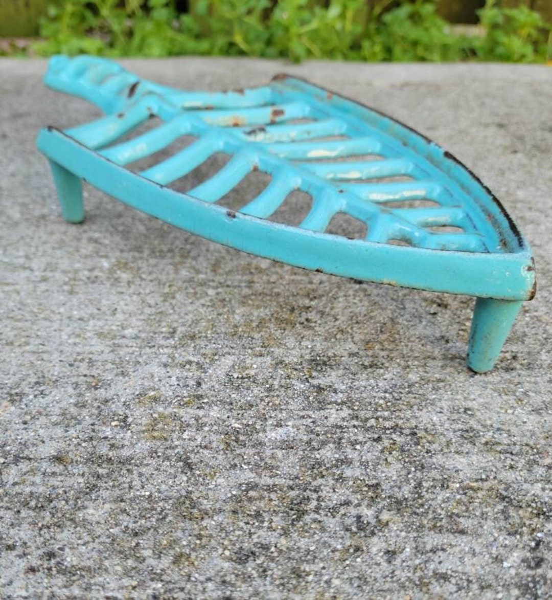 French / European Enameled Cast Iron Sad Iron Stand, Flat Iron Stand ...