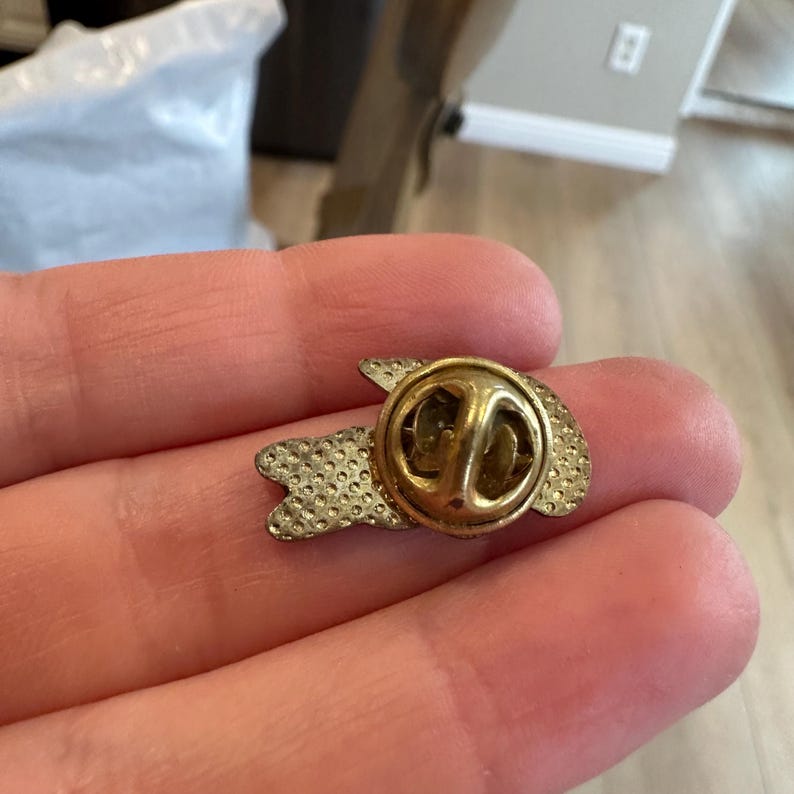 Vintage LACOSTE Crocodile Logo Lapel Pin Enamel Pin Pinback Hat Pin 80s ...