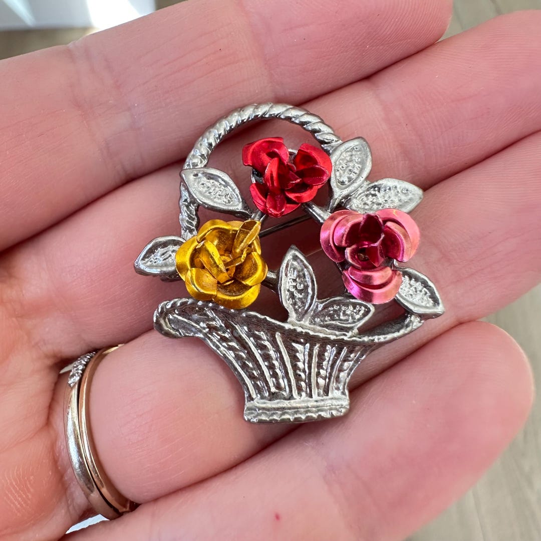 Vintage Flower Basket Brooch Pin - Etsy