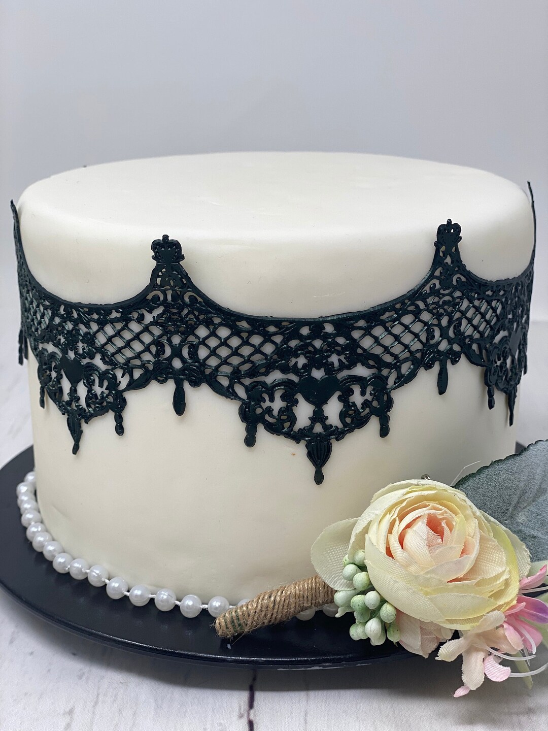 2x Edible Sugar Lace, Edible Lace, Zara Cake Lace, Sugar Lace, Cake ...