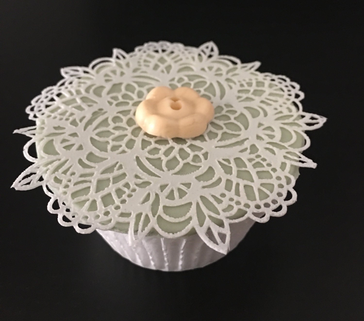 12 Sugar Doilies Lace Edible Cake Lace 3 Applique - Etsy