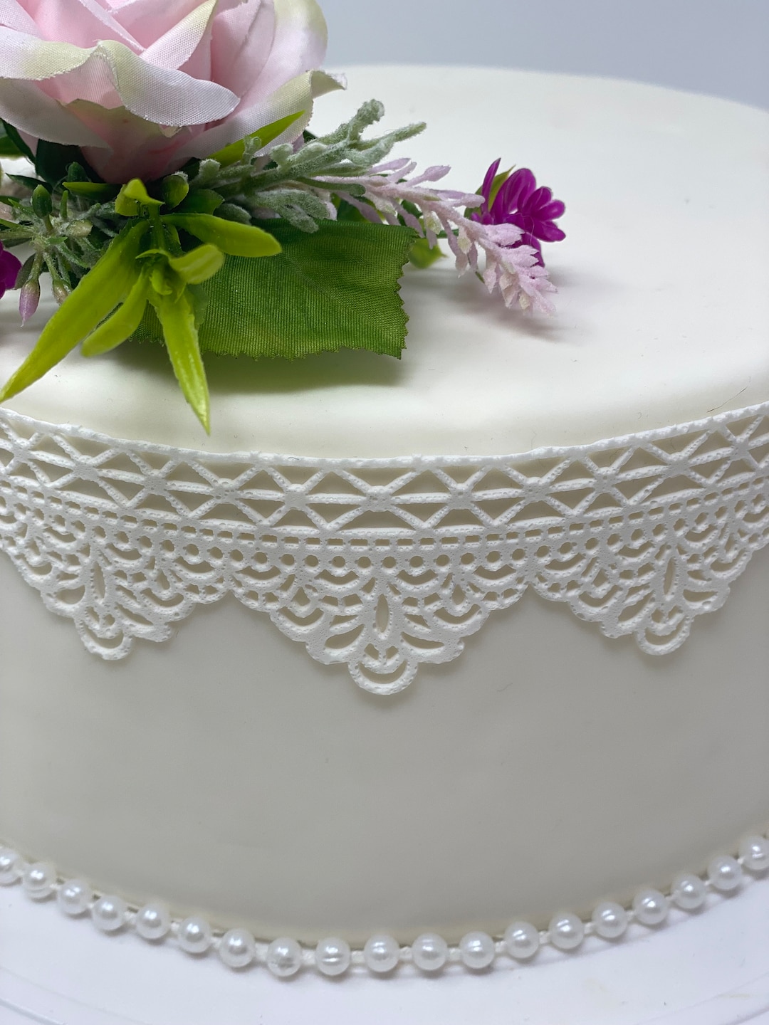 2 Edible Lace - Sugar Lace - Cake Lace - Cake Border - Etsy