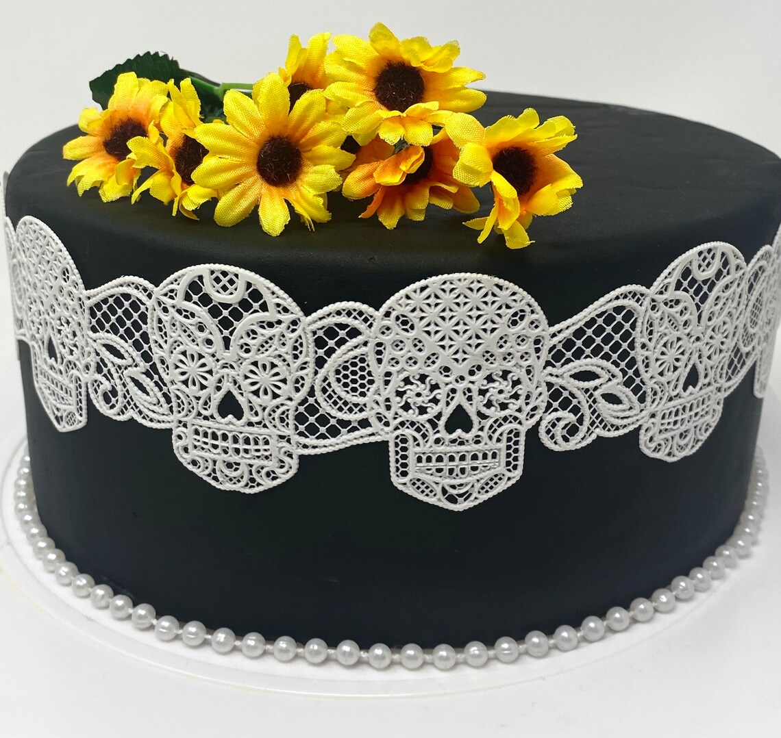 2x Skull Cake Lace, Sugar Lace, Edible Sugar Lace, Cake Lace, Halloween ...