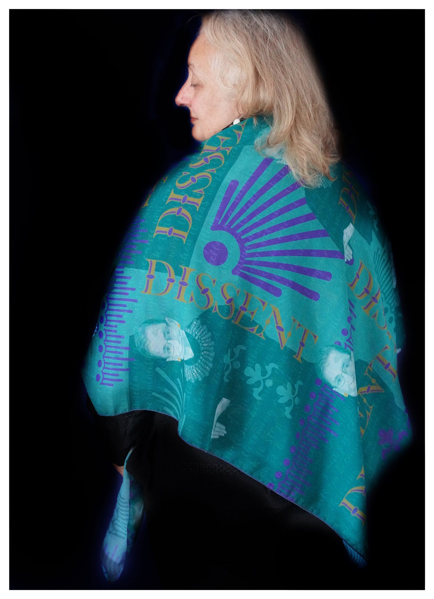 Square DISSENT scarves for Ruth Bader Ginsburg in red type or - Etsy France