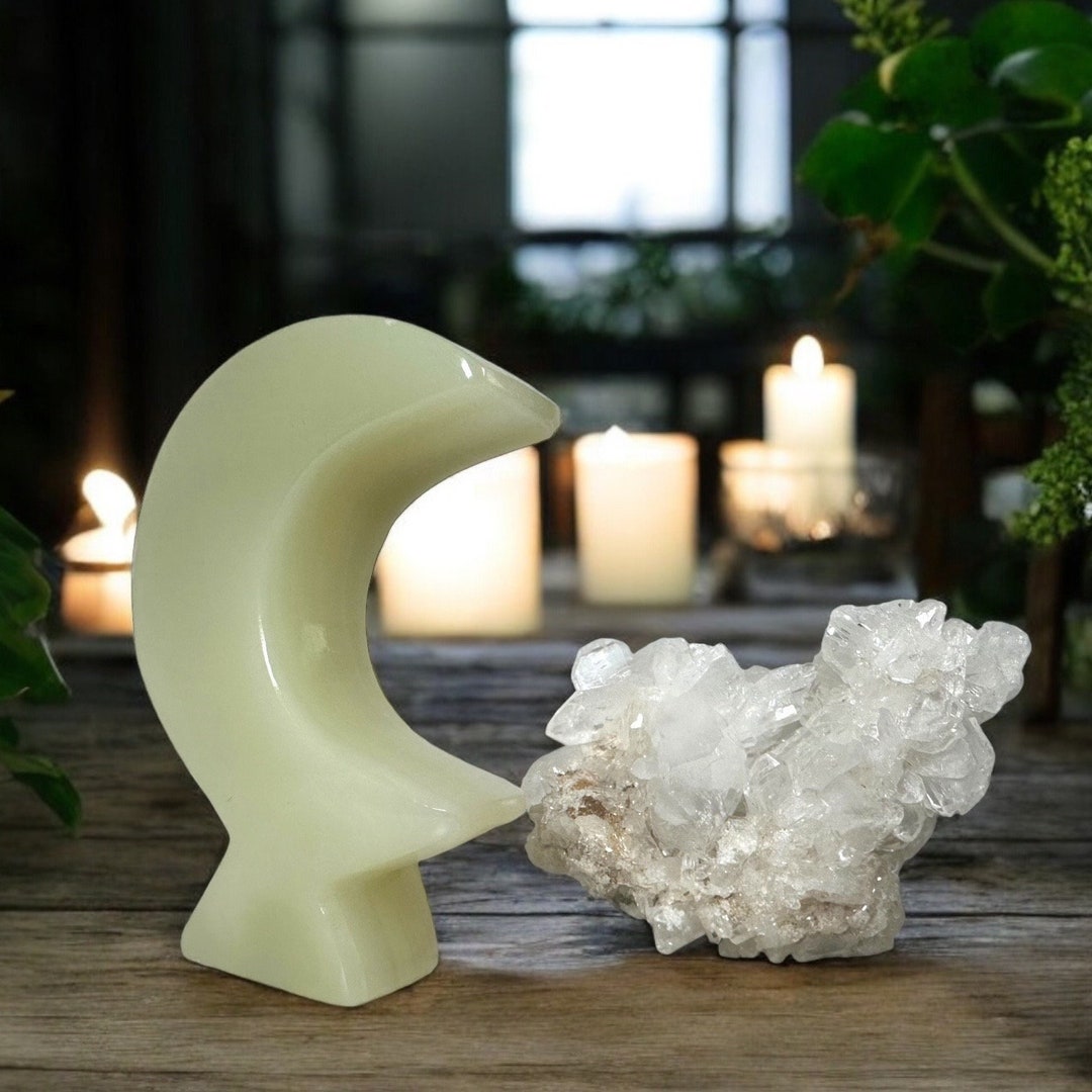Crescent Moon Crystal Green Heart Chakra Moon Carving Green Banded Onyx ...