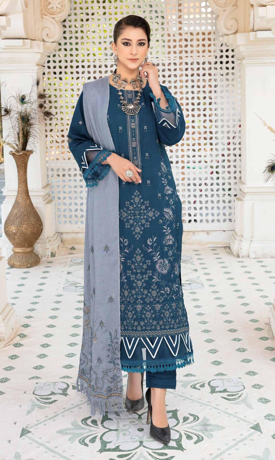 Eid Dress for Womens - Pakistani Embroidered Slub Dhanak Ramadan ...