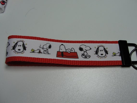 Peanuts Snoopy Dog House Keyfob Strap or Keychain Purse or - Etsy Sweden
