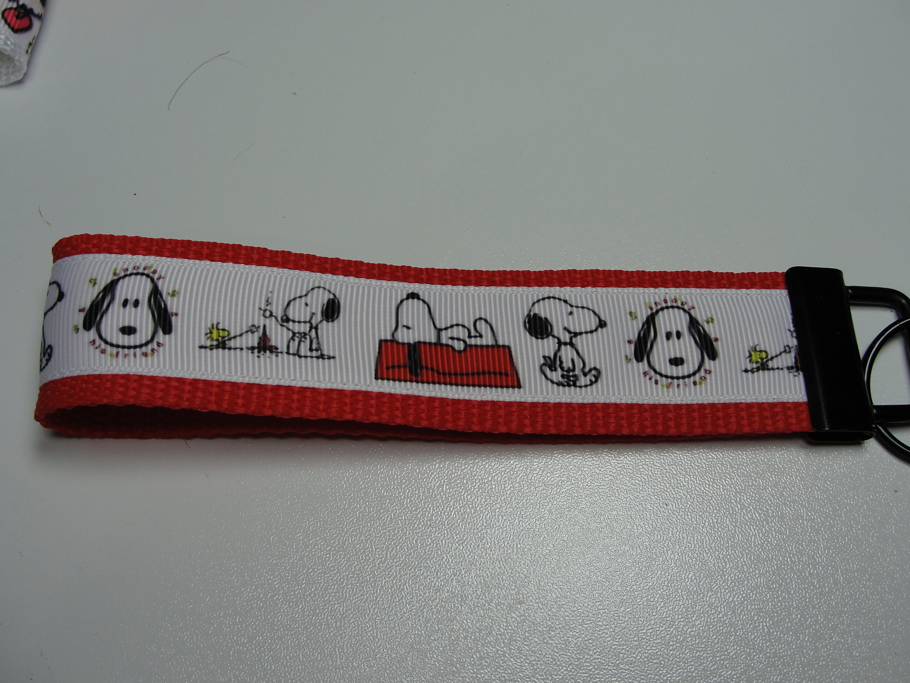 Peanuts Snoopy Dog House Keyfob Strap or Keychain Purse or - Etsy Sweden