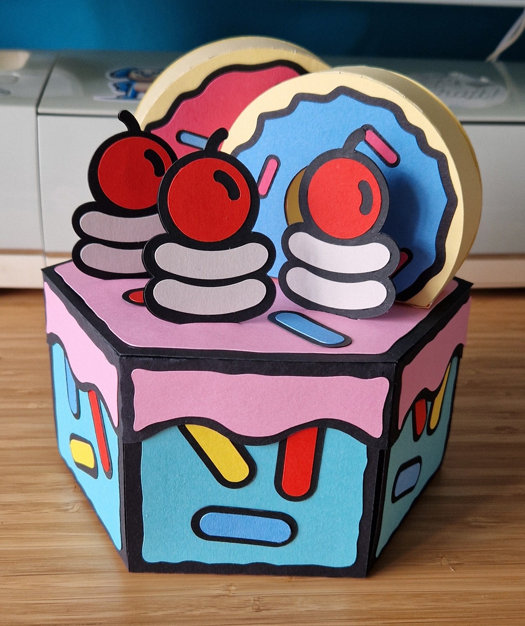 Party Centre Cake Boxes, Treat Boxes, Gifts or Sweets. Cartoon Comic ...