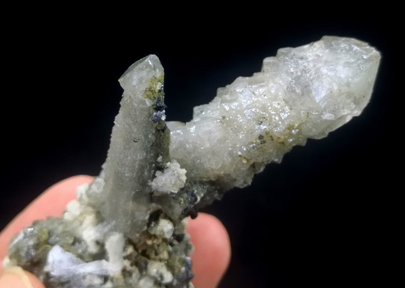 71mm Unusual Skeletal Quartz With Black Magnetite & White Dolomite ...