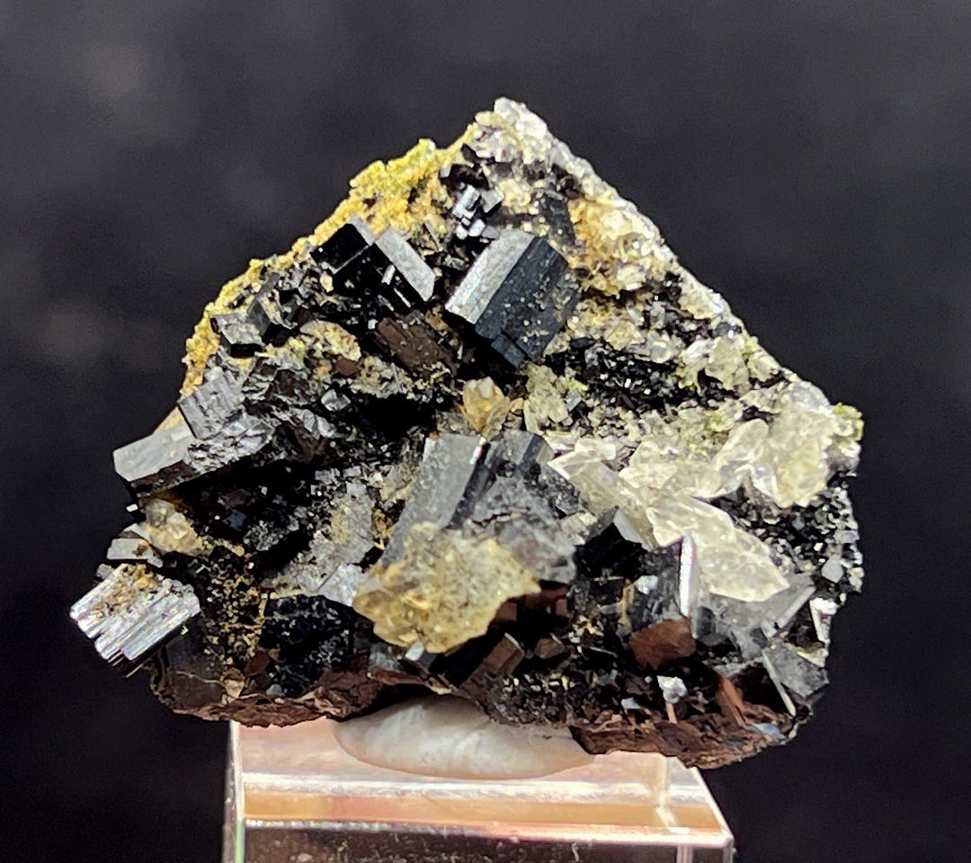 Black Babingtonite With Quartz, 32mm 9g, Natural Mineral Specimen From ...