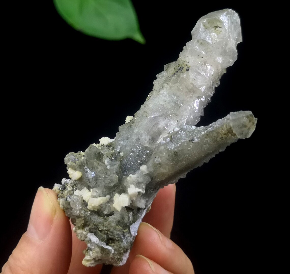 71mm Unusual Skeletal Quartz With Black Magnetite & White Dolomite ...