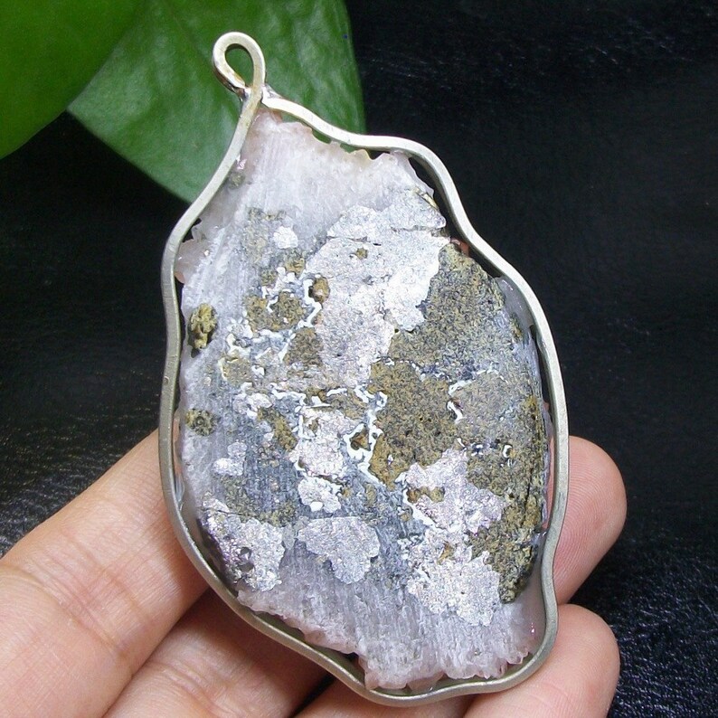 Natural Druzy Red Quartz & Pyrite with Nickel and Copper alloy | Etsy