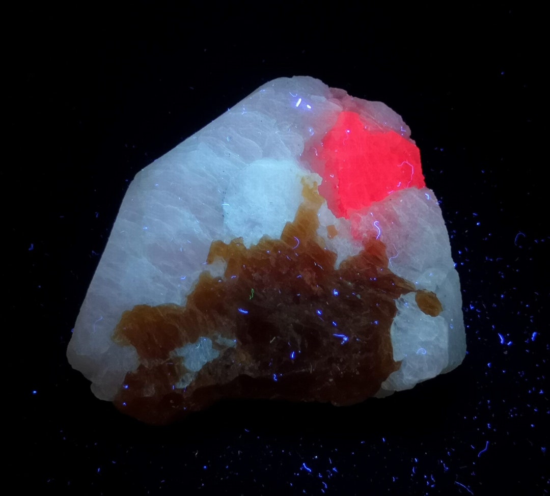 28g 42mm FLUORESCENT Spinel Crystals on White Marble, Natural Mineral ...
