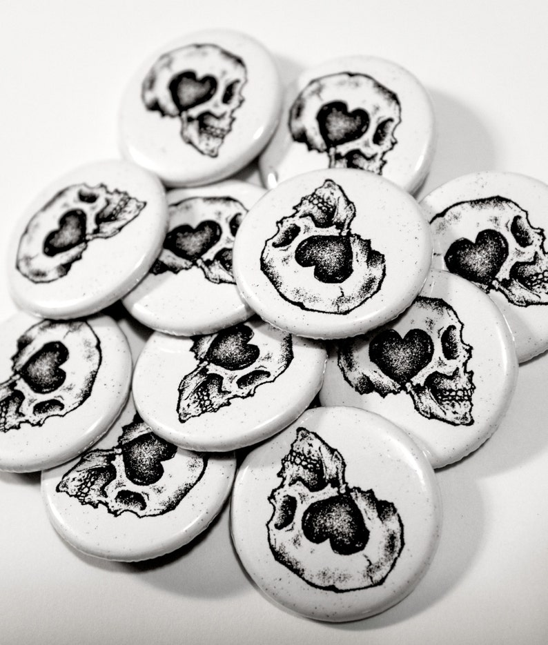 Love Skull Button Pin // Pinback Buttons- Badges - Button Pin // Free ...