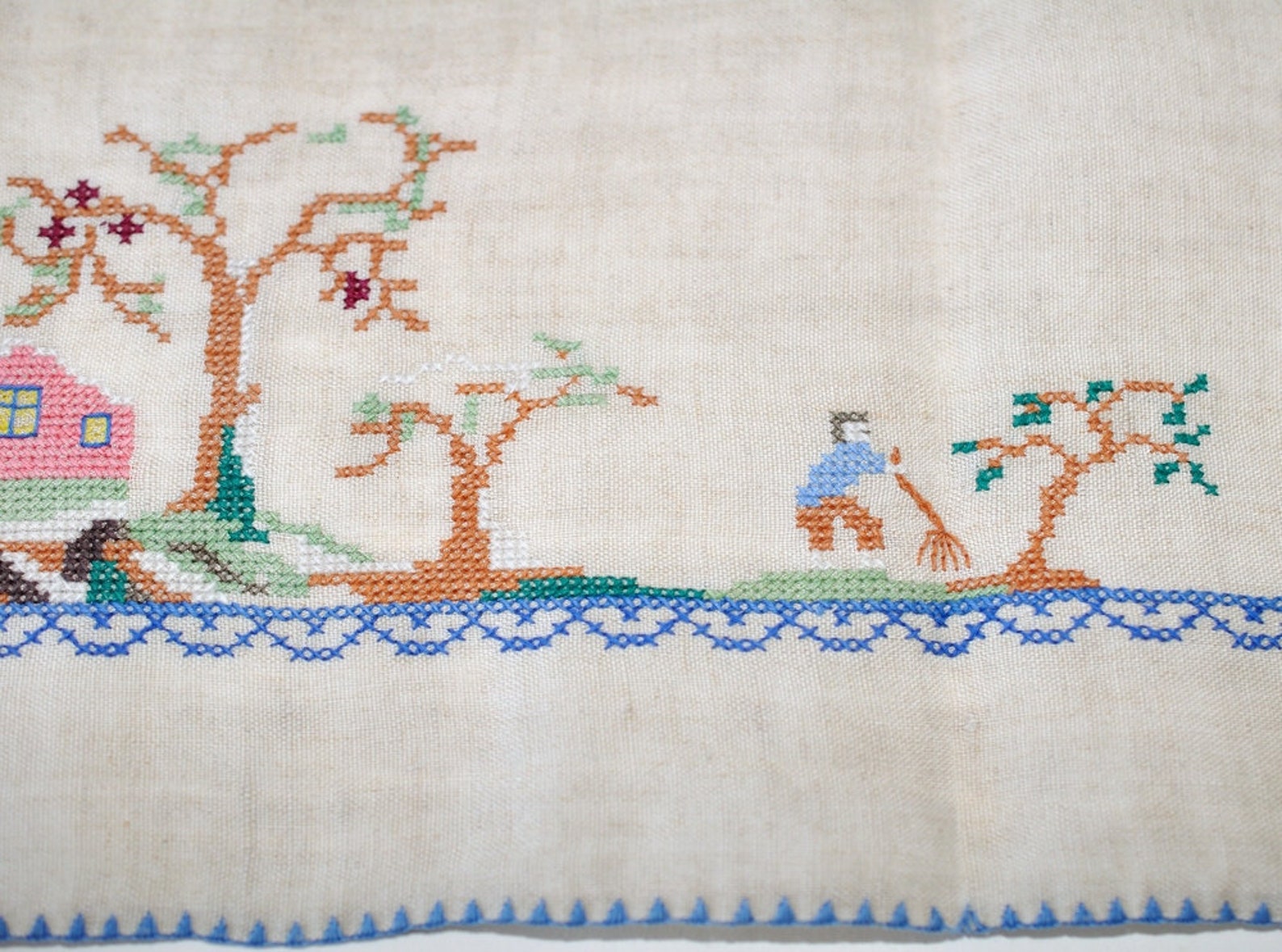 Antique Cross Stitch Petit Point Hand Embroidery Ecru Linen Table ...