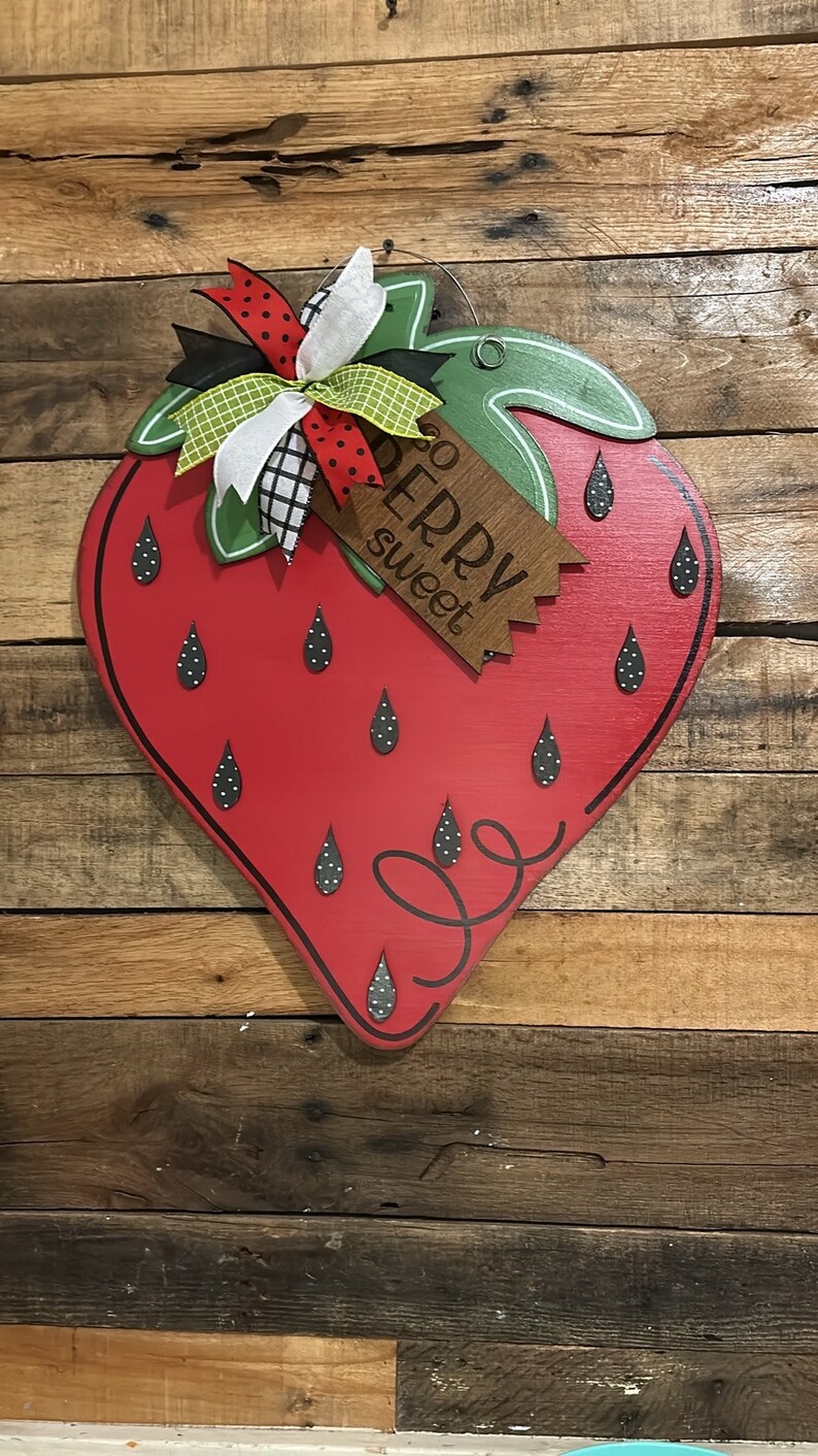 Strawberry Door Hanger, Strawberry Sign, Strawberry Decor, Wood ...