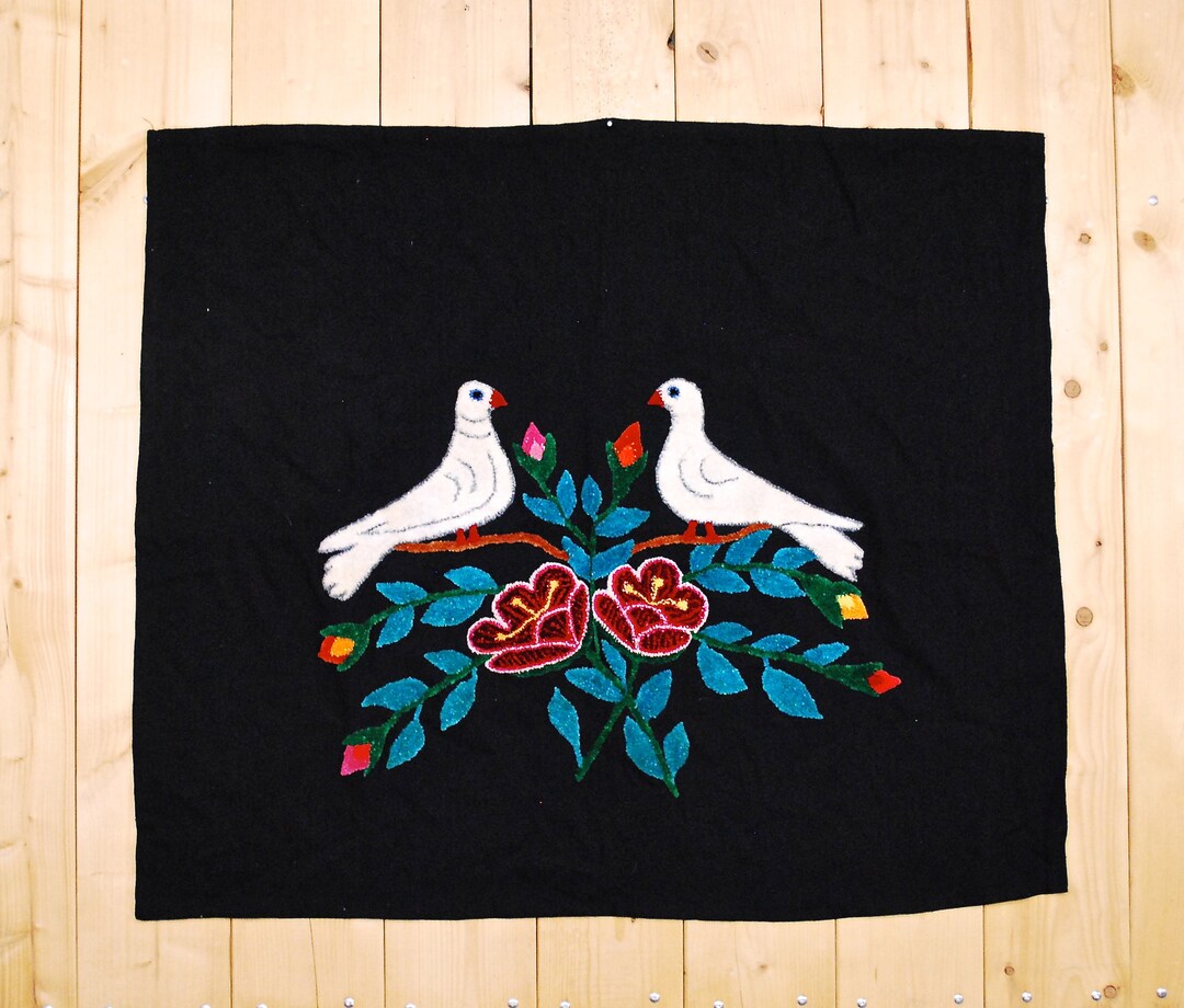 Vintage PEACE DOVES - Love Birds Needlepoint Tablecloth / Throw / Wall ...