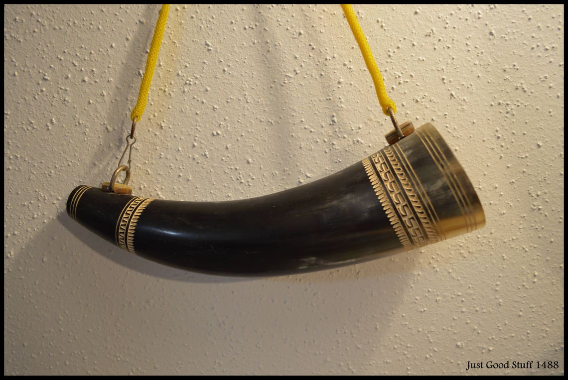 Decorative Horn, Boa X Sorte 1972 With a Rope With a Beautiful Carved ...