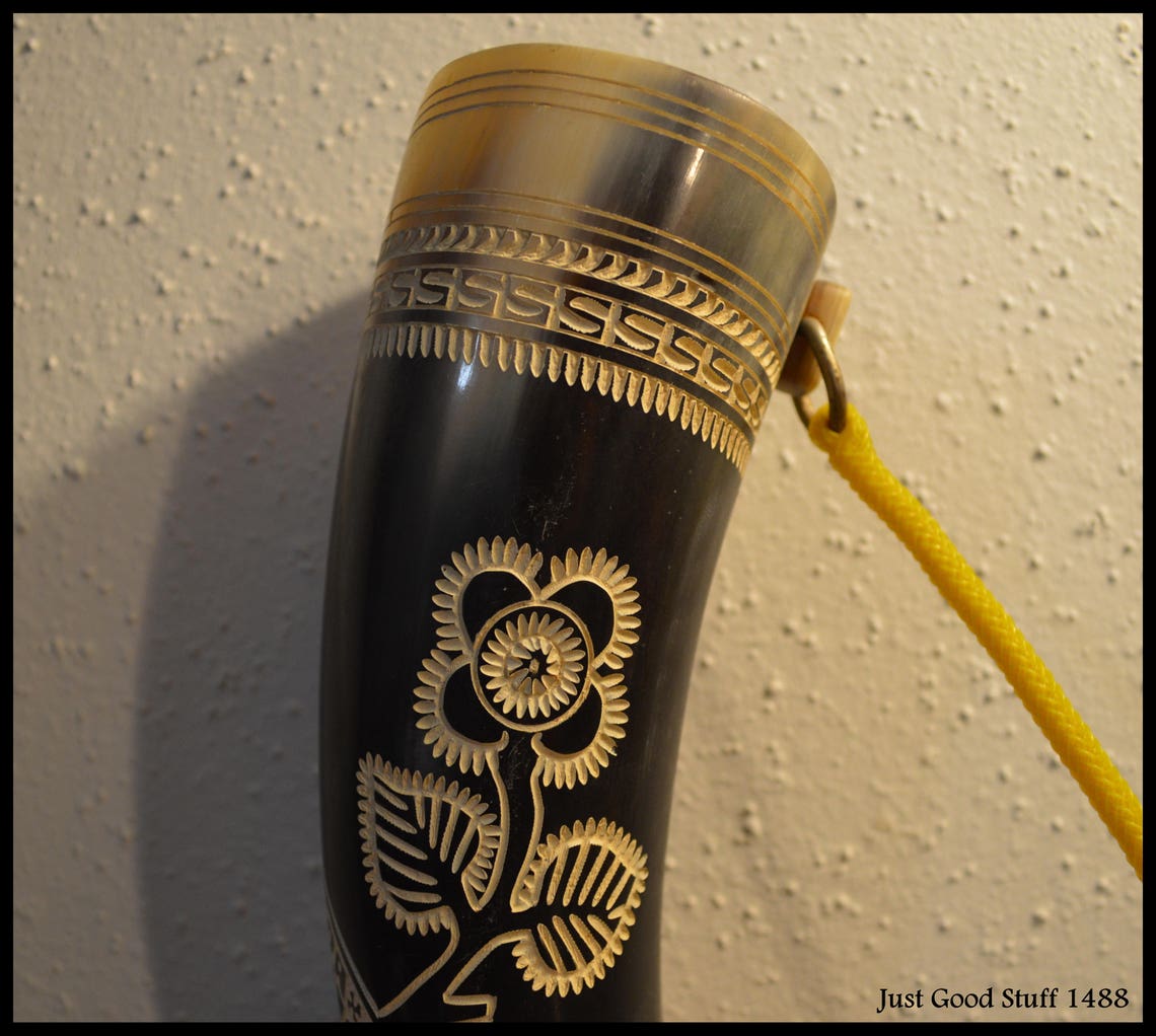 Decorative Horn, Boa X Sorte 1972 With a Rope With a Beautiful Carved ...