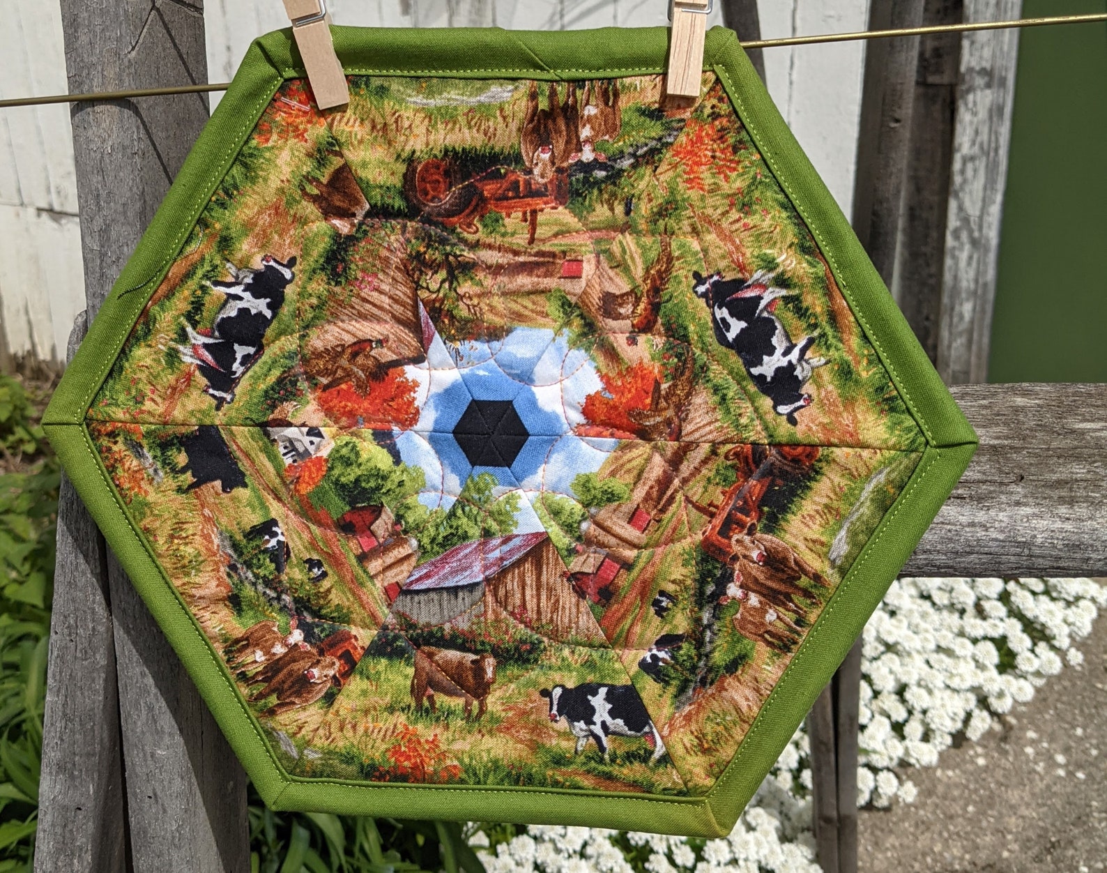 Hexagon Table Runner Table Runner Quilted Table Runner - Etsy