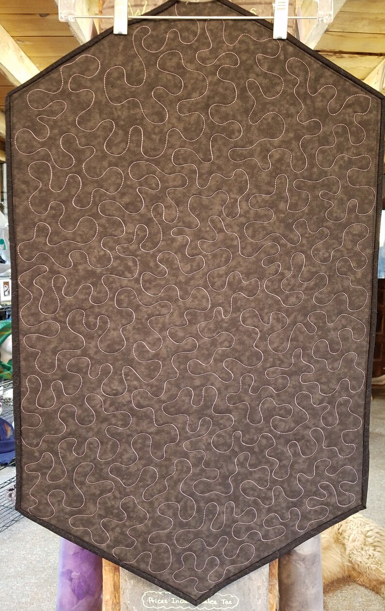 Quilted Table Runner Table Runner Quilted 60 Degree Triangle - Etsy