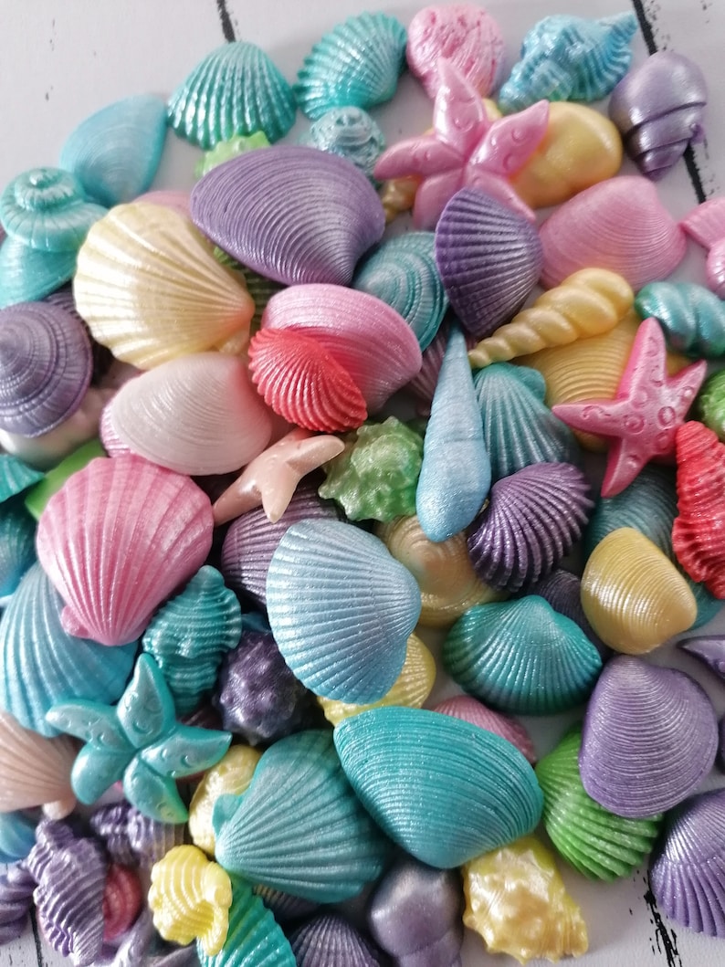 Edible Sugar Icing Sea Shells Shimmer Beach Cupcake Toppers Cake ...
