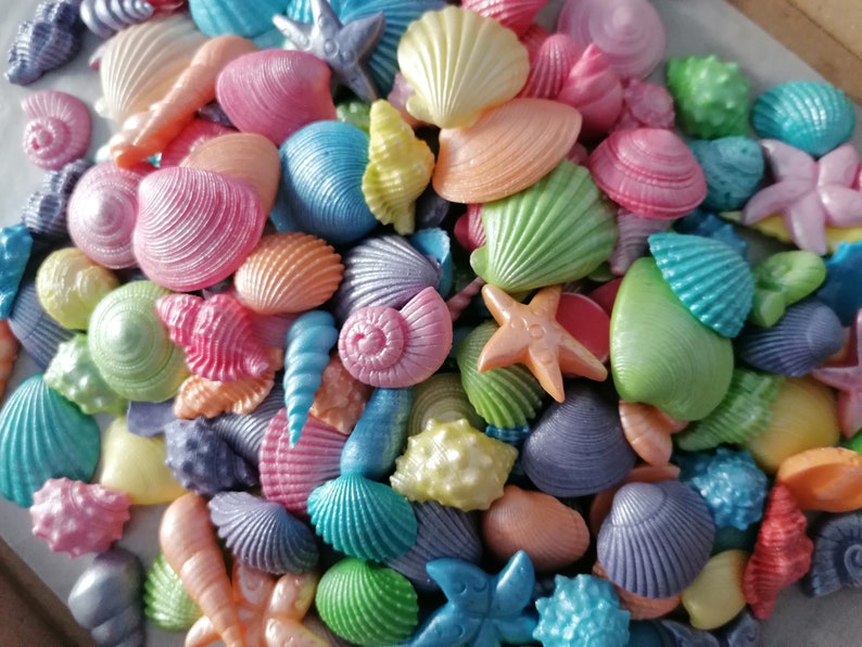 Edible Sugar Icing Sea Shells Shimmer Beach Cupcake Toppers - Etsy UK