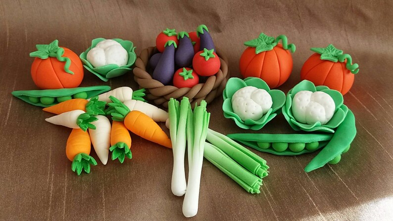 24 Edible Icing Vegetables Gardening Birthday, Retirement, Cake Topper ...