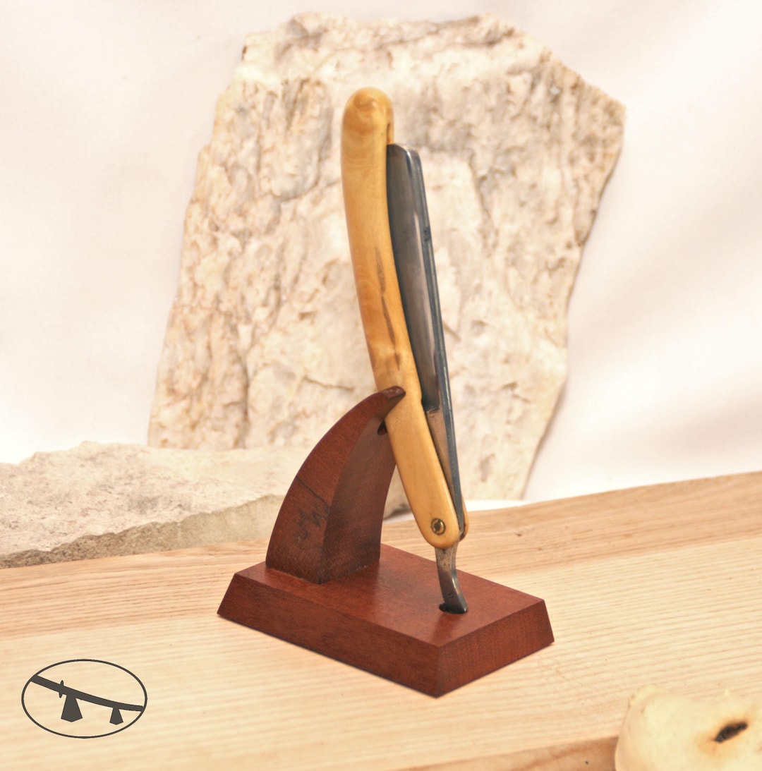 The Vertical Sapele Wood Straight Razor Display. the Wooden Razor ...