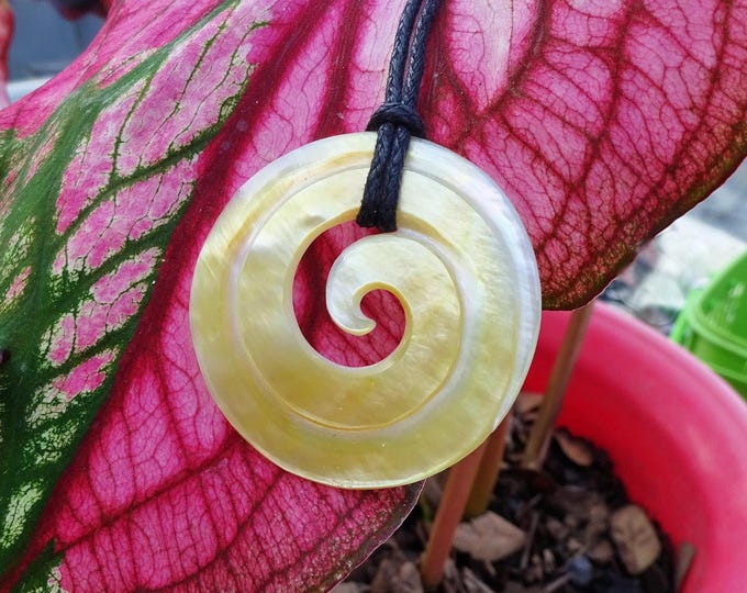 Maori Koru Trinity~ Hand Carved in Bone for Family Unity & Love - Etsy ...