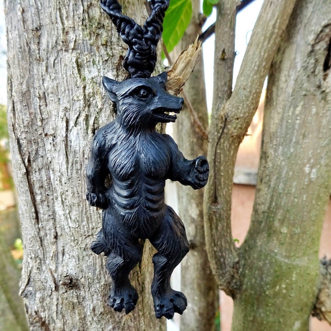 Werewolf Lycanthrope Pendant, Macrame Necklace Protection Amulet black ...