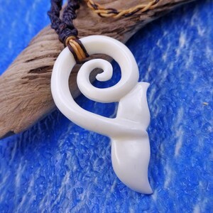 Maori Koru Wave Whaletail Pendant Macrame Necklace - Etsy