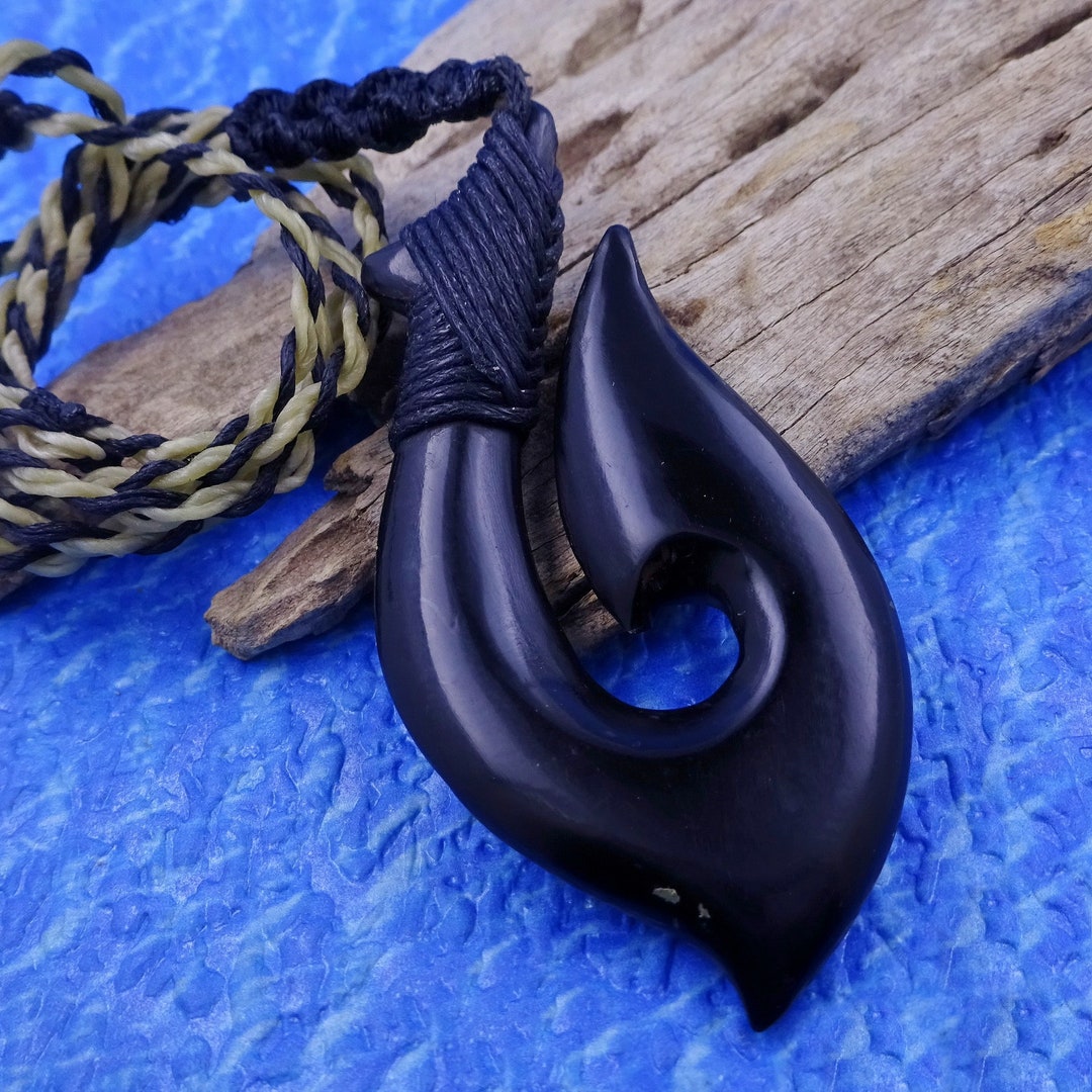 Classic Maori Fish Hook Pendant Macrame Necklace Black Horn Beach ...