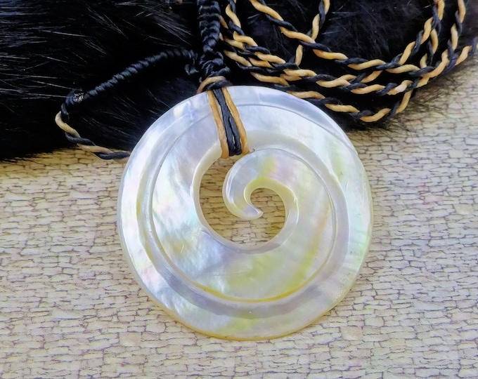 Maori Koru Trinity~ Hand Carved in Bone for Family Unity & Love - Etsy ...