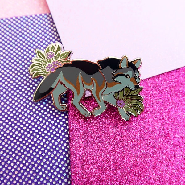 Wolf Pin - Etsy