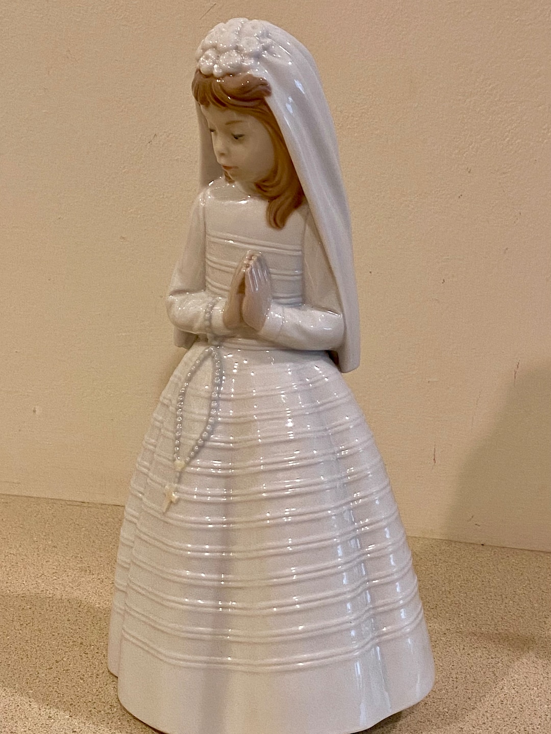 Neo by Lladro first Communion Girl Figurine - Etsy