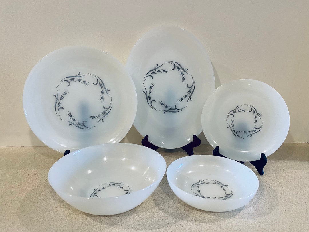 Anchor Hocking Oven Proof Dinnerware Milk Glass Silver Wheat Pattern ...