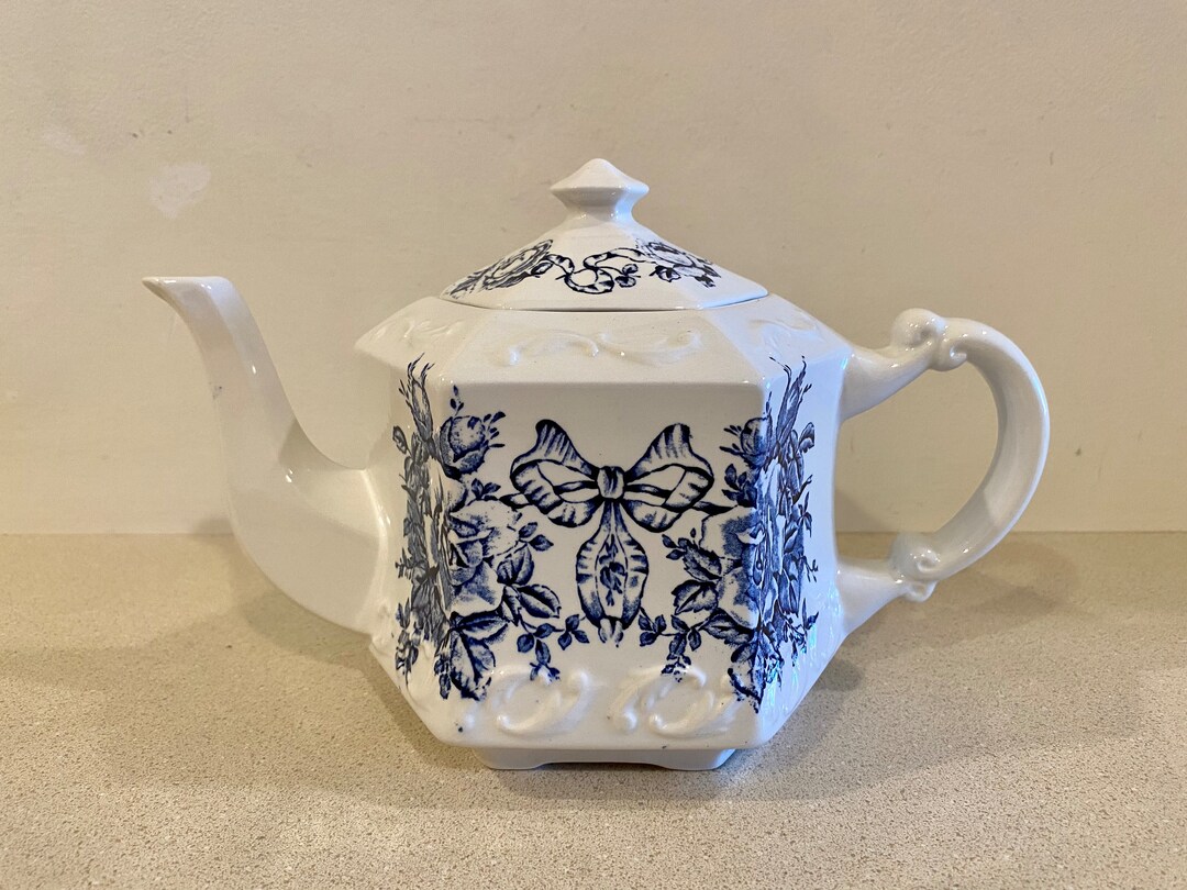 J Kent Fenton Garland England Flow Blue Ironstone Teapot - Etsy