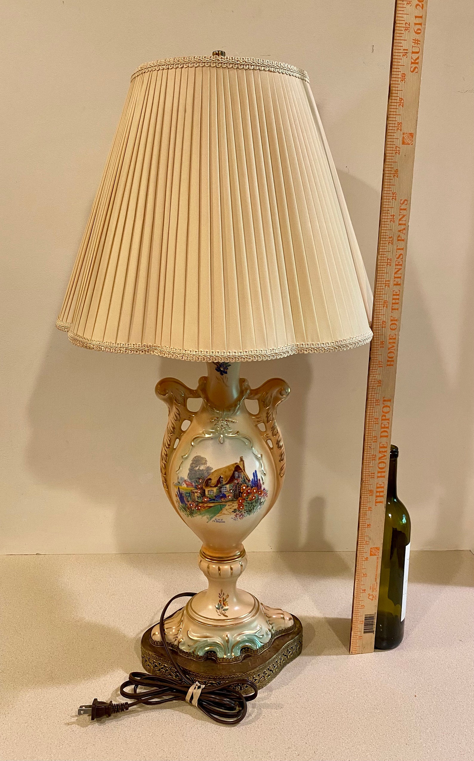 Hanley Staffordshire Porcelain Lamp (no Shade) "a Bit of Old England ...
