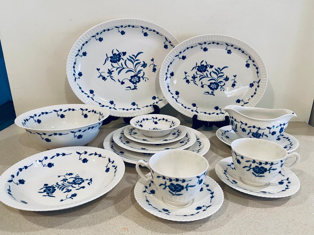 Vintage Nantucket Syracuse Bone China Dinnerware Set 4 Place Settings 7 ...