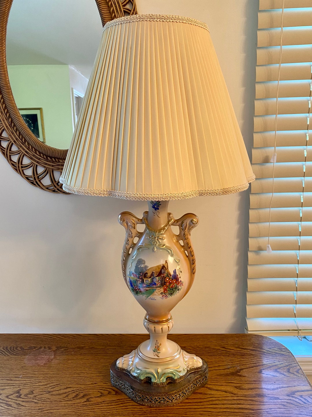 Hanley Staffordshire Porcelain Lamp (no Shade) "a Bit of Old England ...