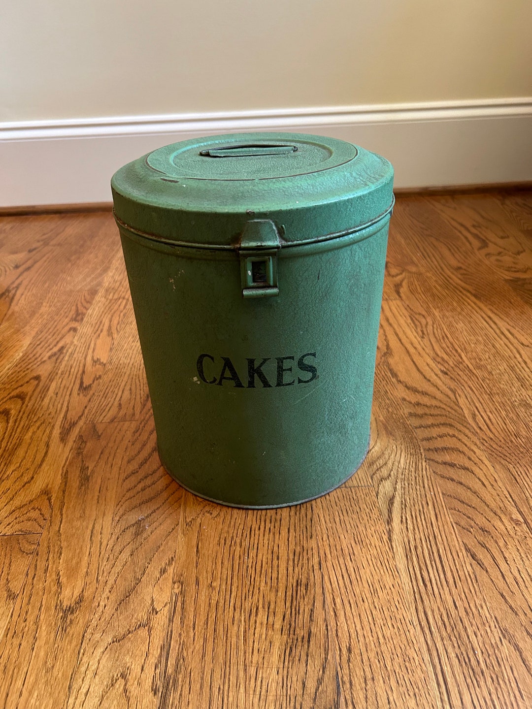 Vintage Green Cake Tin England - Etsy