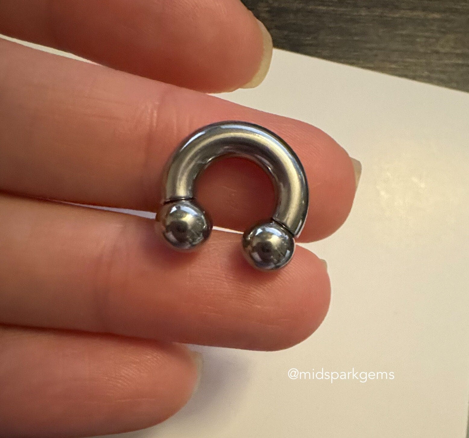 6g 4.0mm 8mm 5 16 inch Solid Titanium Internally Threaded Small Diameter Horseshoe Circular Barbell with Balls or Spikes ASTM F136