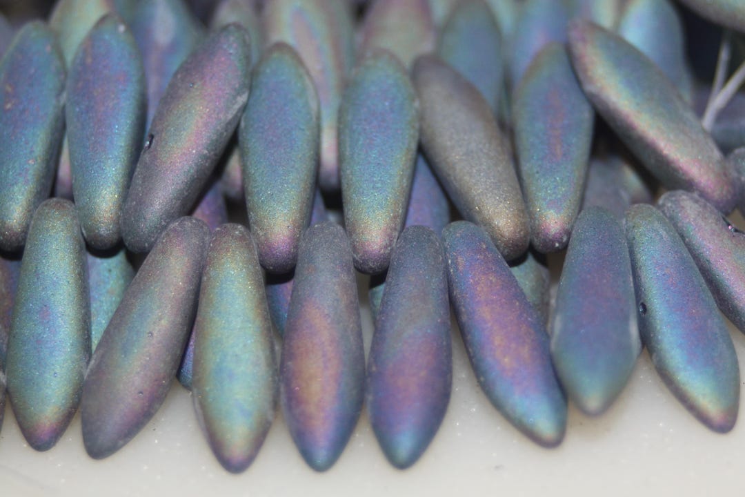 Czech Glass Beads, 5x16mm Dagger Beads, Matte Green Iris Daggers, 25 ...