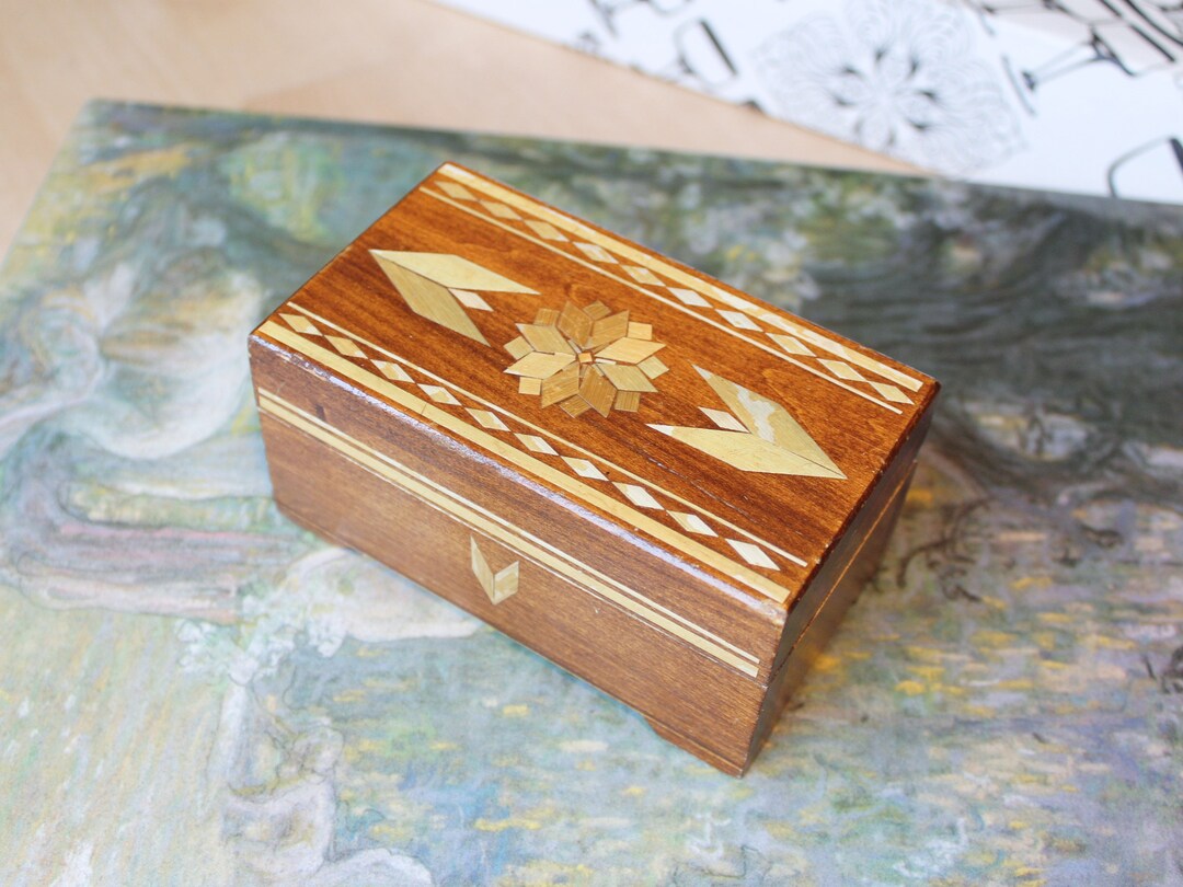 WOODEN BOX Vintage/ Small Wooden Box With Ornamental Straws - Etsy