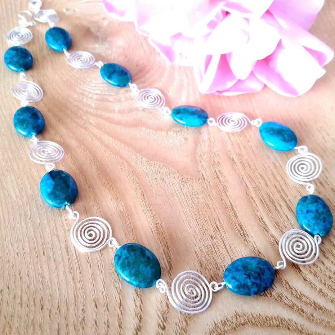 Collar azul y plata, collar espiral de plata con piedras preciosas ...